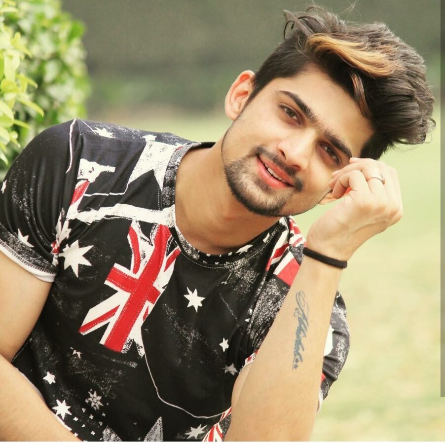 Abhishek kumar tik tok Biography, videos, Wiki, Age, height & Facts