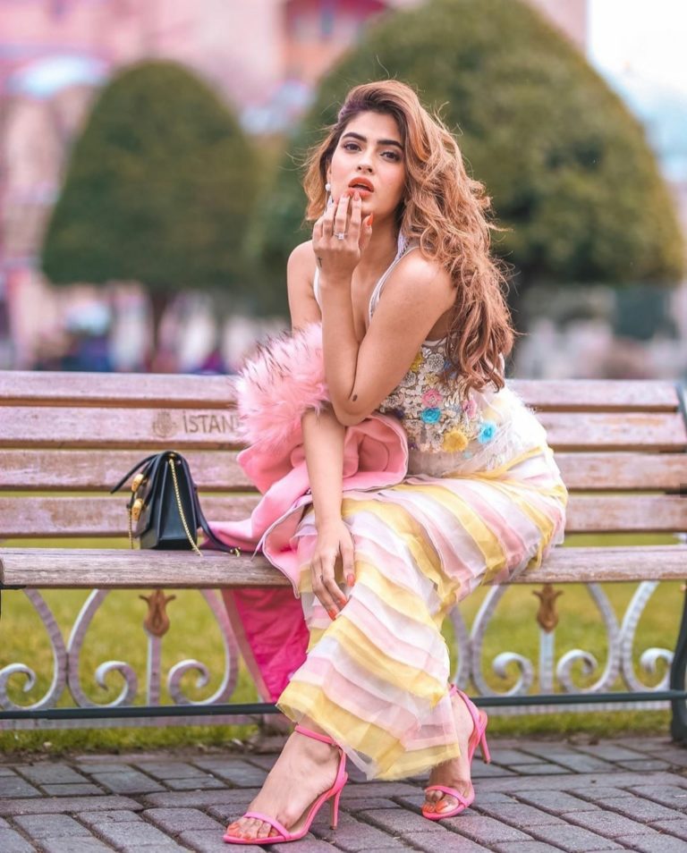 Karishma Sharma Age, Photos, Biography, wiki, height & family
