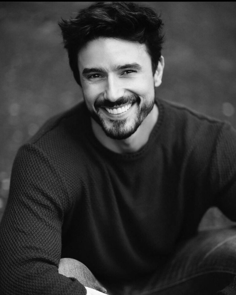 Lucas Gil Info, Details, Biography, Age, Height, Wiki, Bio, Girlfriend ...