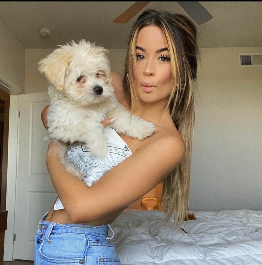 Model Emily Elizabeth Biography, Age, Wiki, Bio, Info, Details, Birthday