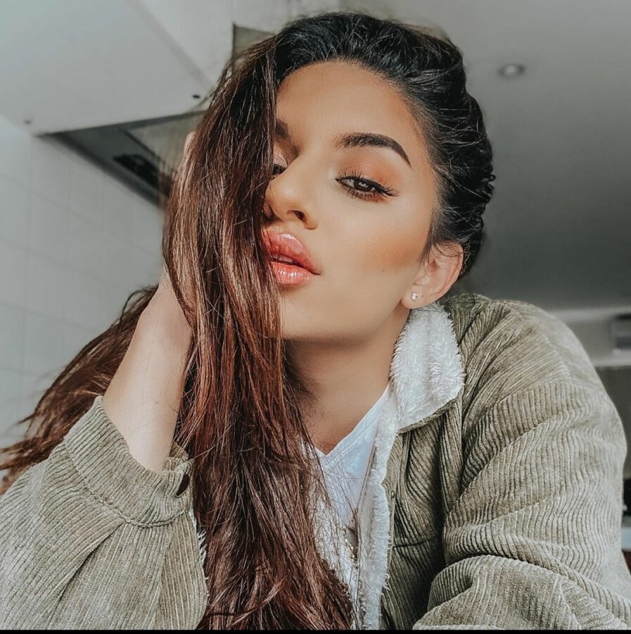 Ella Willson Biography, Age, Wiki, Height, Bio, Info, Details, Info ...