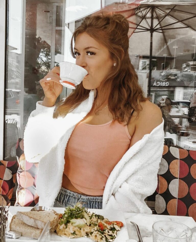 Tayy Lavie (Taylor Lavie) Biography, Wiki, Age, Height, Bio, Info, Details