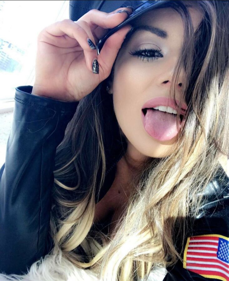 Juli Anne (Julianne Kissinger) Bio Wiki, Biography, Kids, Height, Details