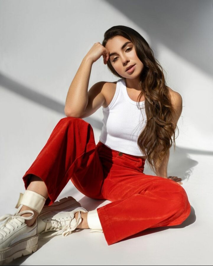 Enola Bedard (Tik-Tok), Dance, Age, Bio, Wiki, Height, Info, Details ...