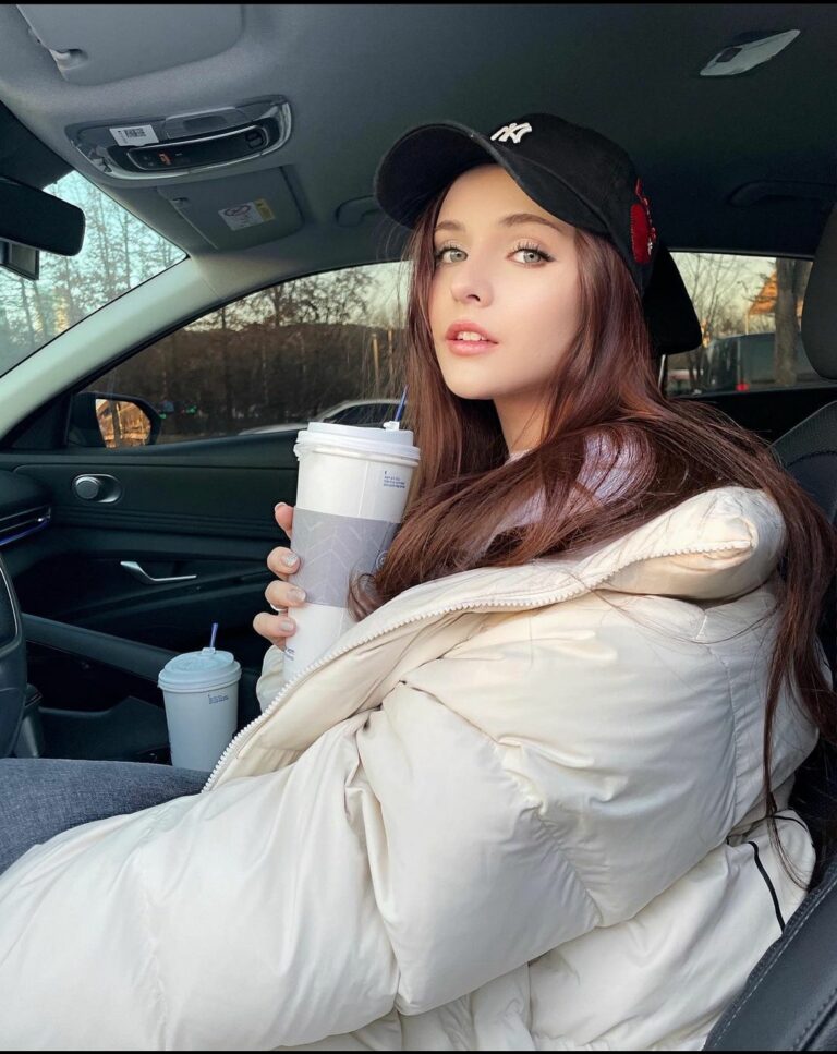 Sasha Song (Sandra Song), Biography, Wiki, Info, Details, Boyfriend