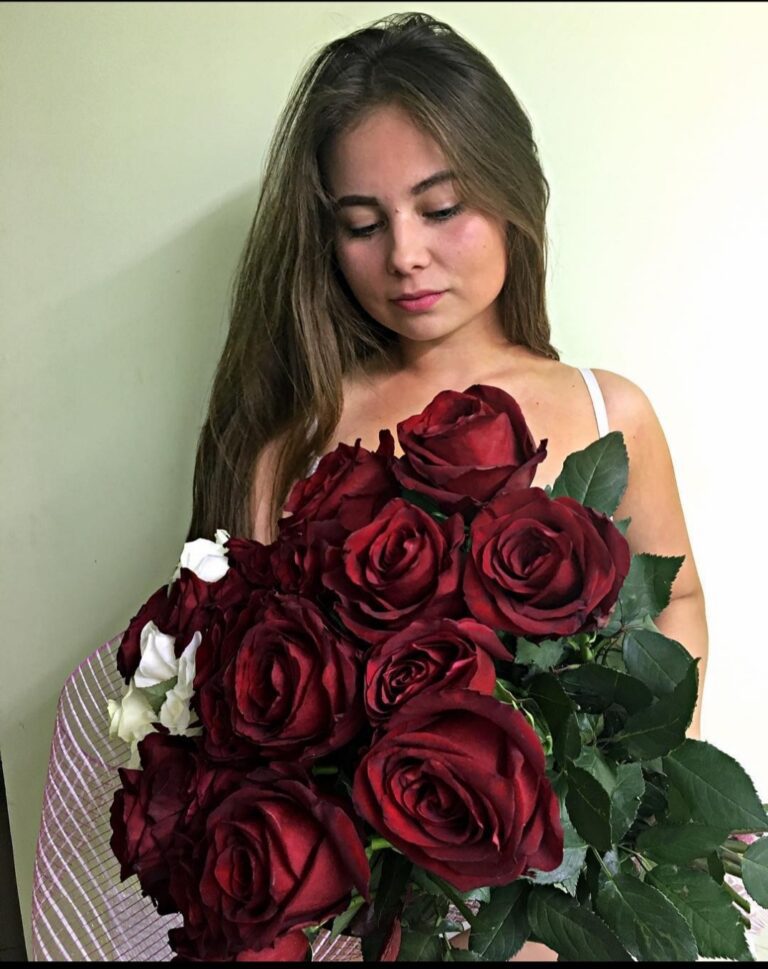 Oksana Saldyrkina (Оксана Салдыркина) Wiki, Biography, Age, Height